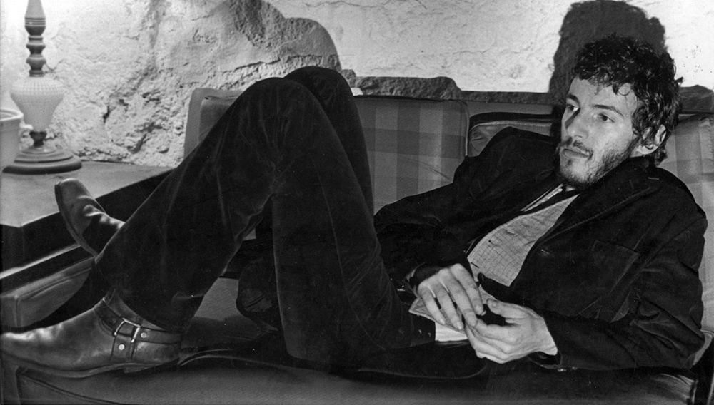 Listen to Bruce Springsteen live at the Main Point 2/5/75