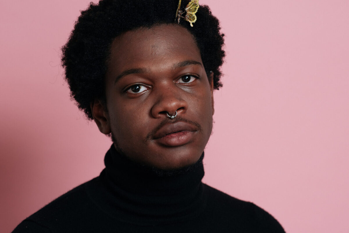 Watch Shamir pay tribute to his heroes in the new "Larry Clark" video ...