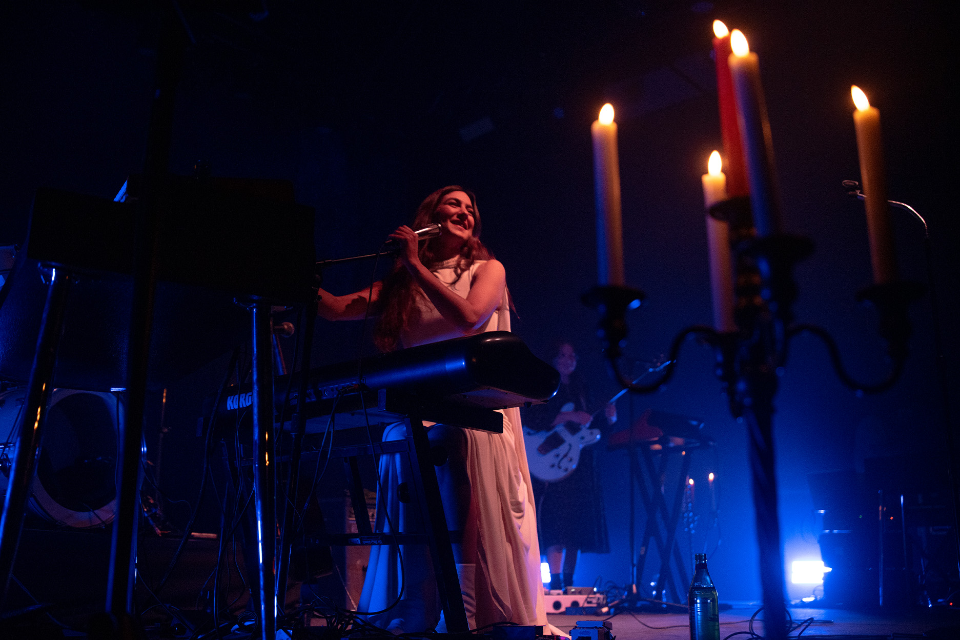 Weyes Blood releases from-the-archives video for 2019's "Andromeda ...