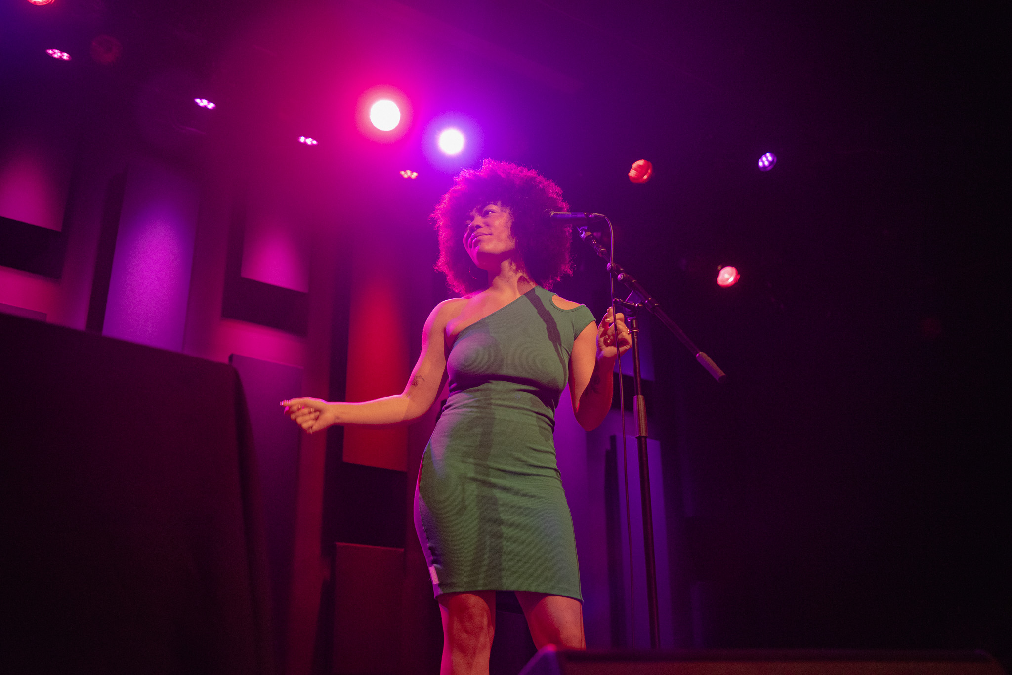 Madison McFerrin's songs and storytelling dazzle the Free At Noon crowd ...