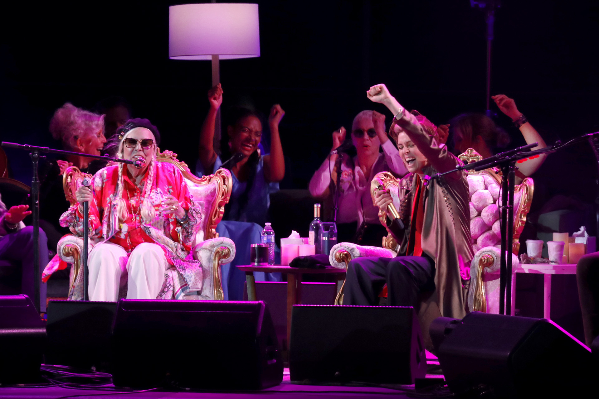 Joni Mitchell played her first headlining concert in 23 years with ...