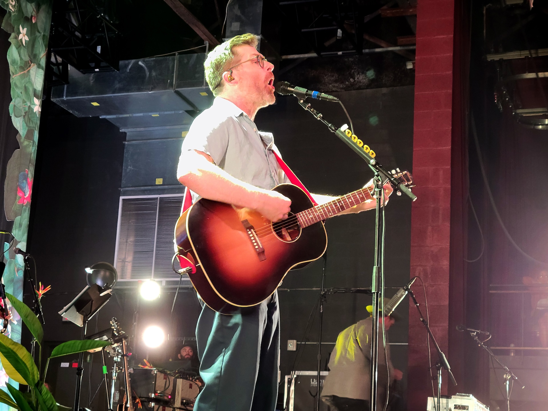 The Decemberists appreciate the little things then finish Philly off ...