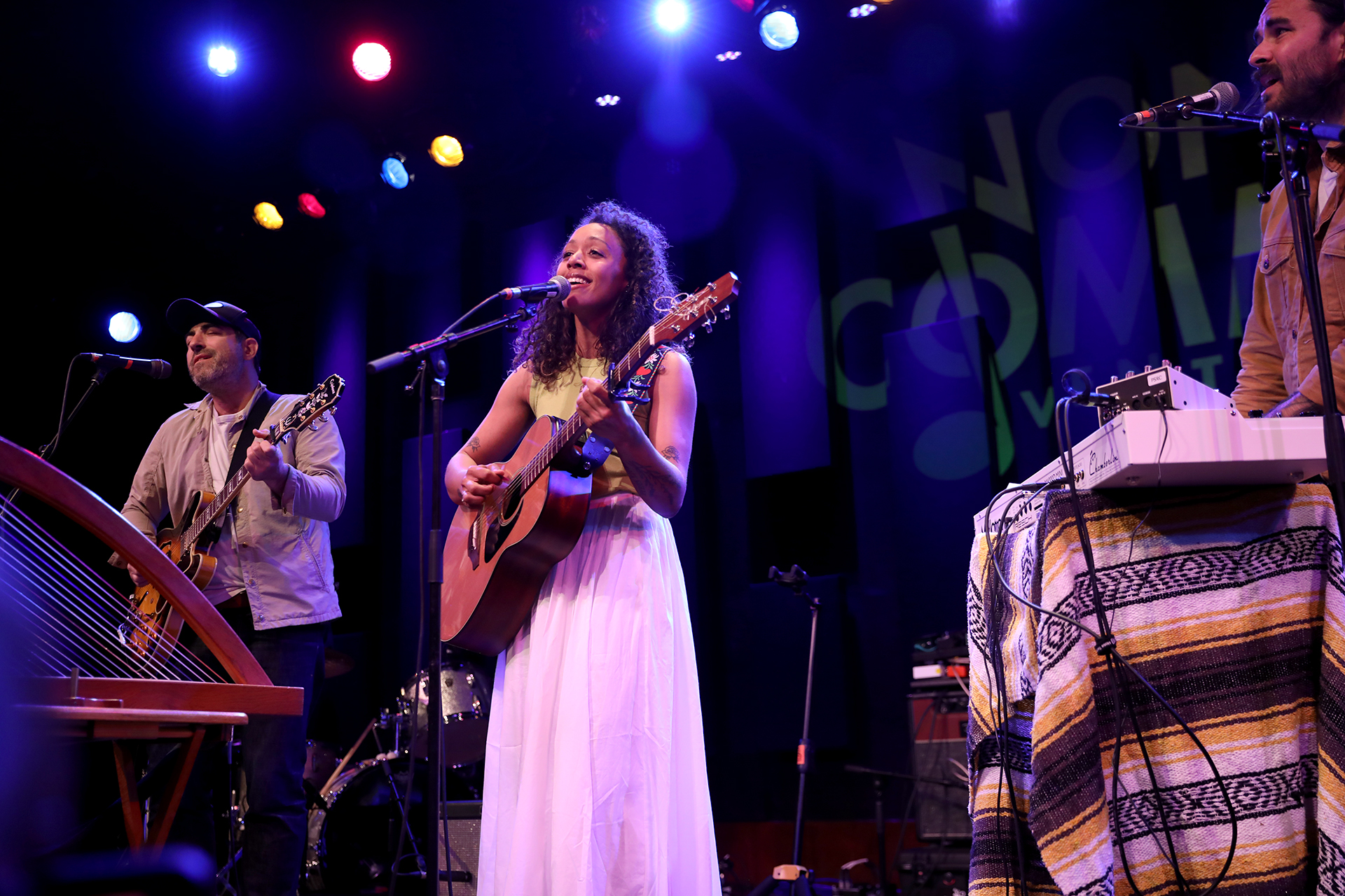 Lizzie No balances heartbreak with sweetness and humor at NON-COMM ...