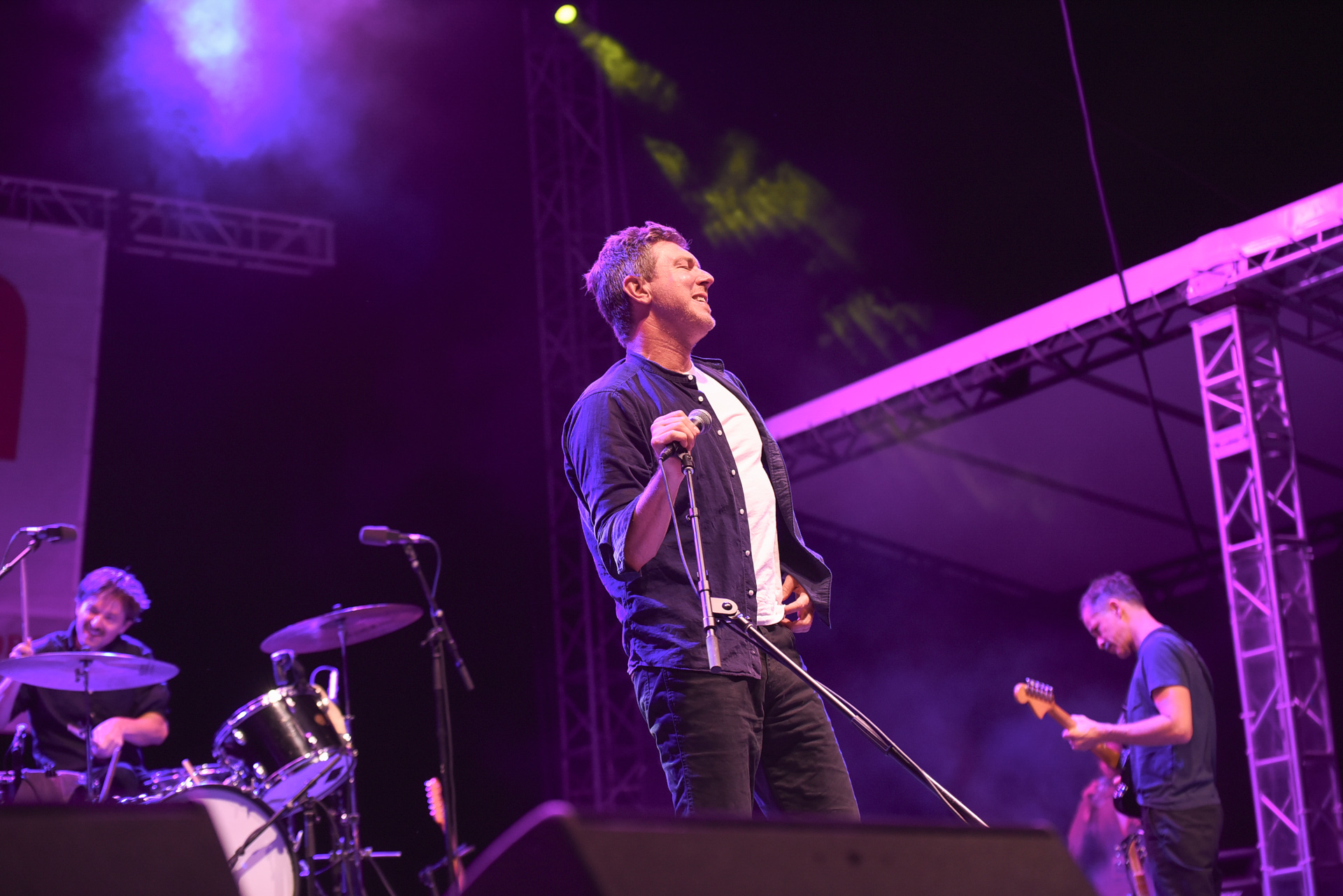Reunited indie rock royalty The Walkmen don't hold back on the XPNFest River Stage - WXPN ...
