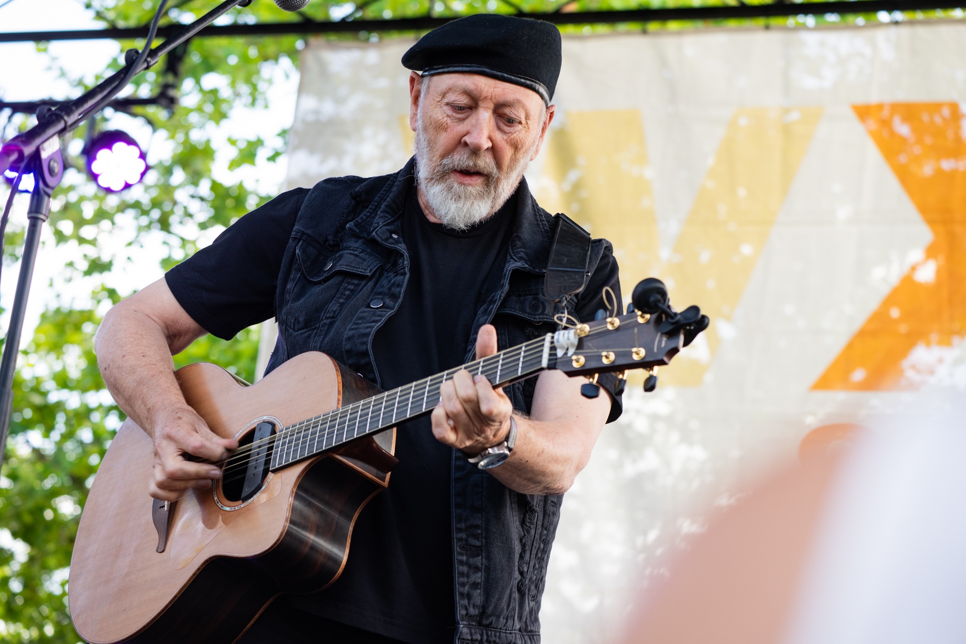World Cafe Playlist for 11/05/2025 - WXPN | Vinyl At Heart