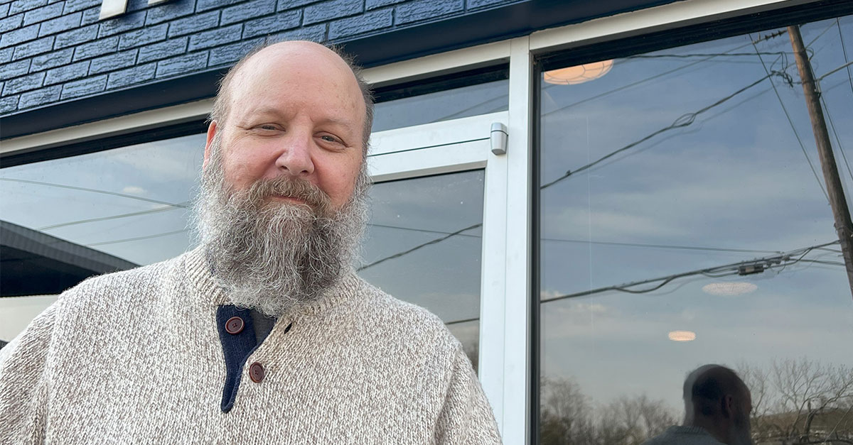 World Cafe Playlist for 05/17/2024 - WXPN | Vinyl At Heart